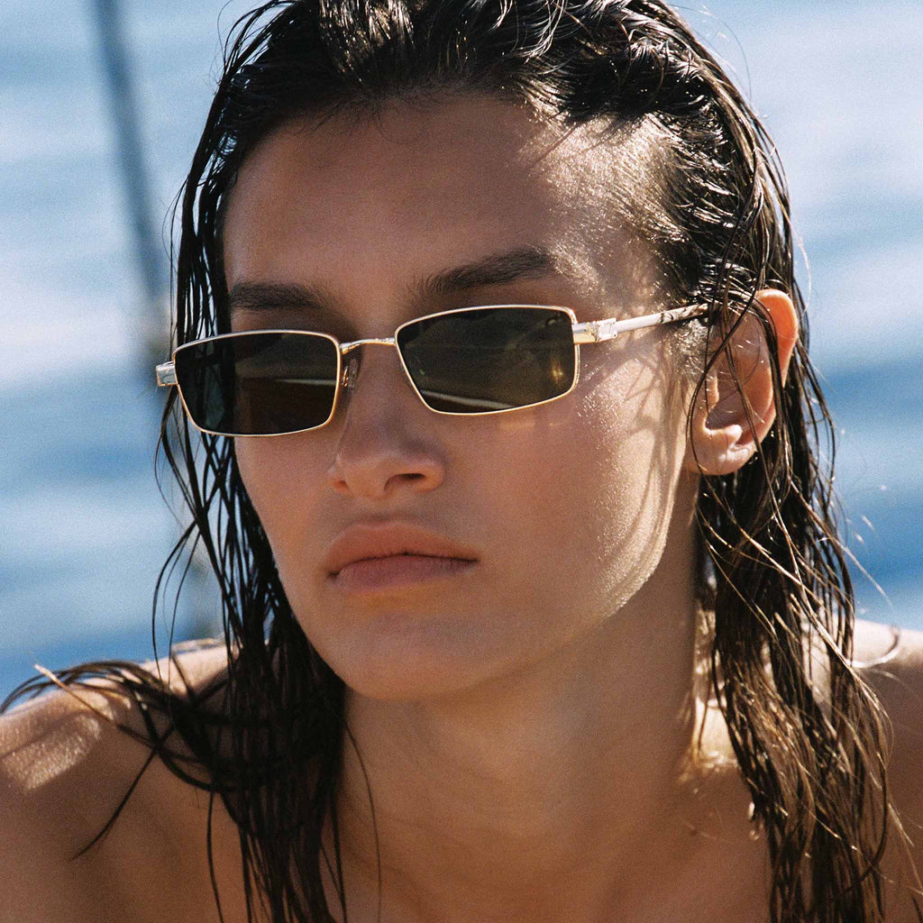 Bizarro Bright Gold Clear Uni-Sex Rectangle Sunglasses | Le Specs