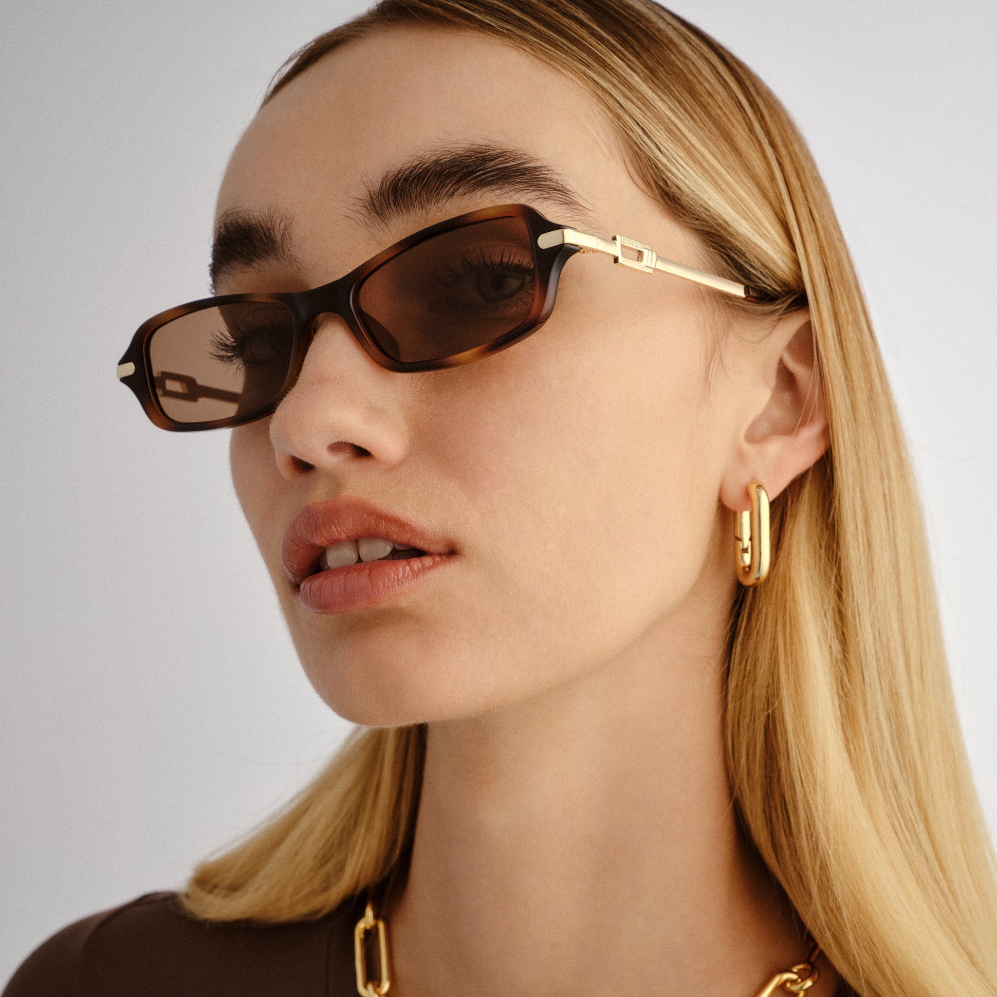 Bamboozler Tort Female Rectangle Sunglasses | Le Specs