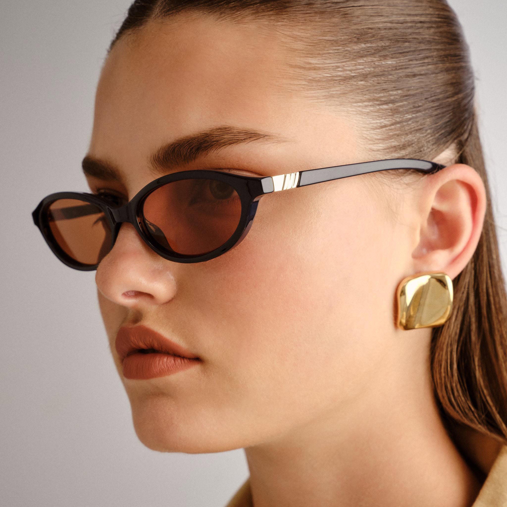 Duskfall Deep Navy Female Oval Sunglasses | Le Specs